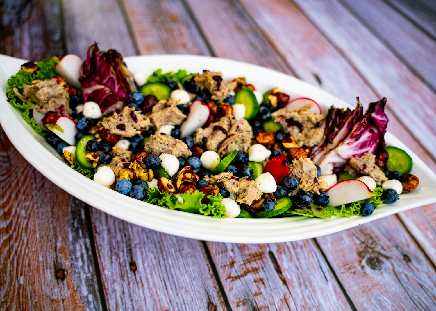 Salade repas estivale, canard et bleuets - Canards du Lac Brome